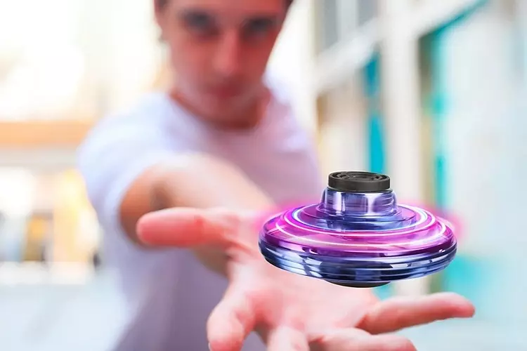 FlyNova Flying Spinner 10424_1