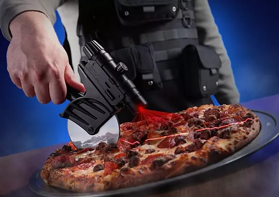 Laser Inotungamirirwa Pizza Cutter