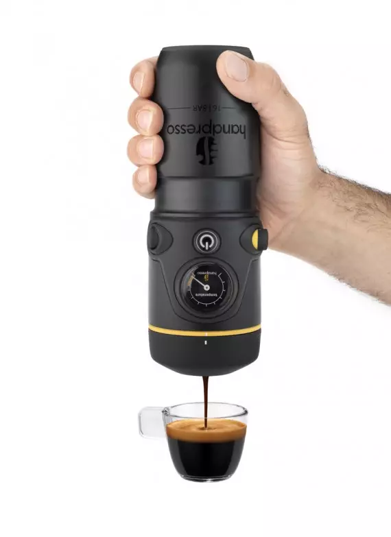 Handpresso Auto Ngidini Sampeyan Nggawe Espresso Nalika Ing Mobil