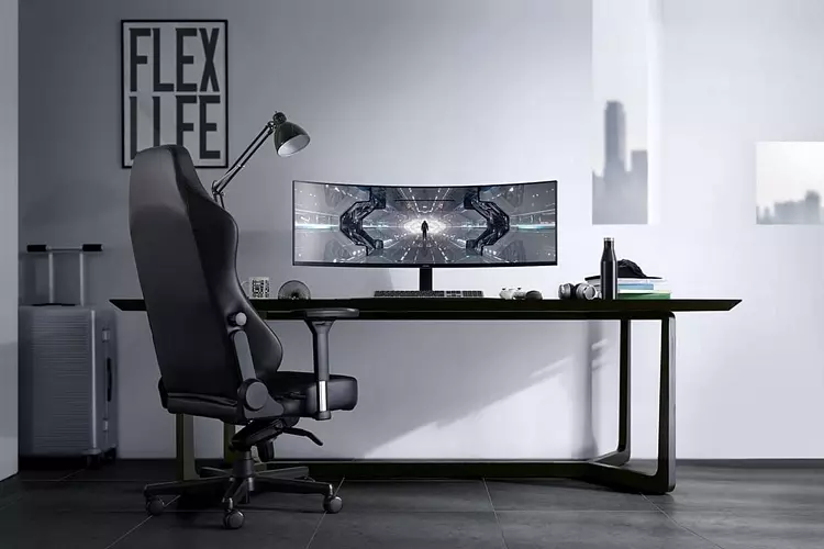 Samsung Odyssey G9 Curved Ultra-Wide Monitor 12515_3