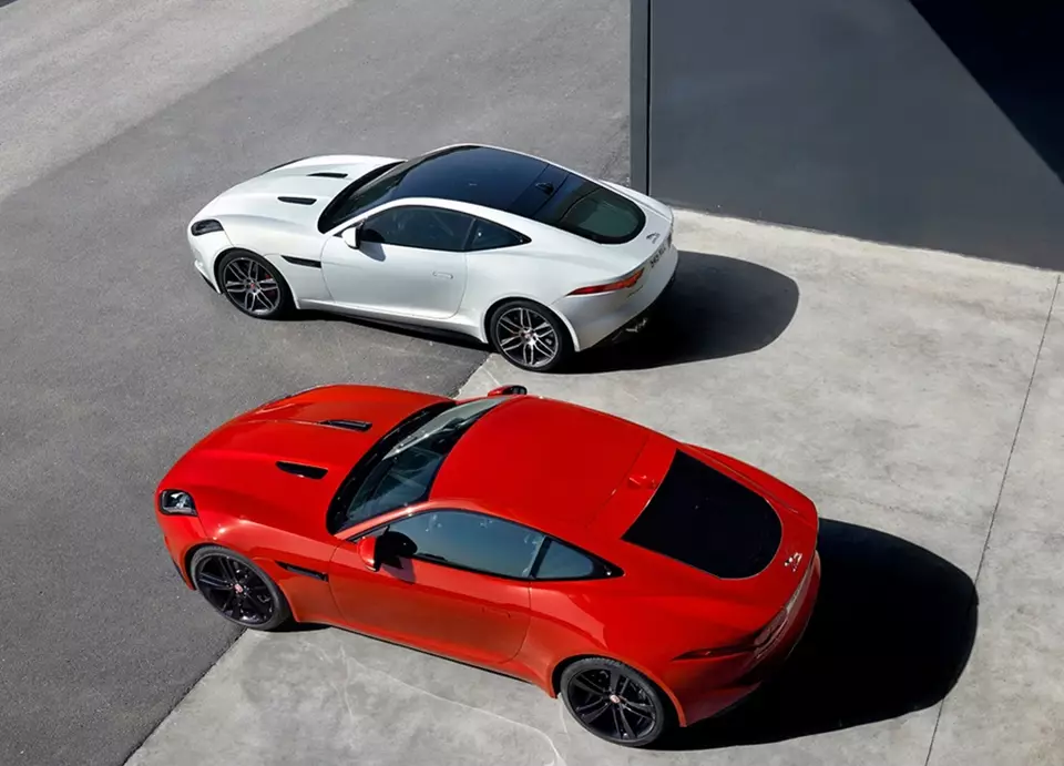 Jaguar F-Type Coupe 2015 года 13010_3