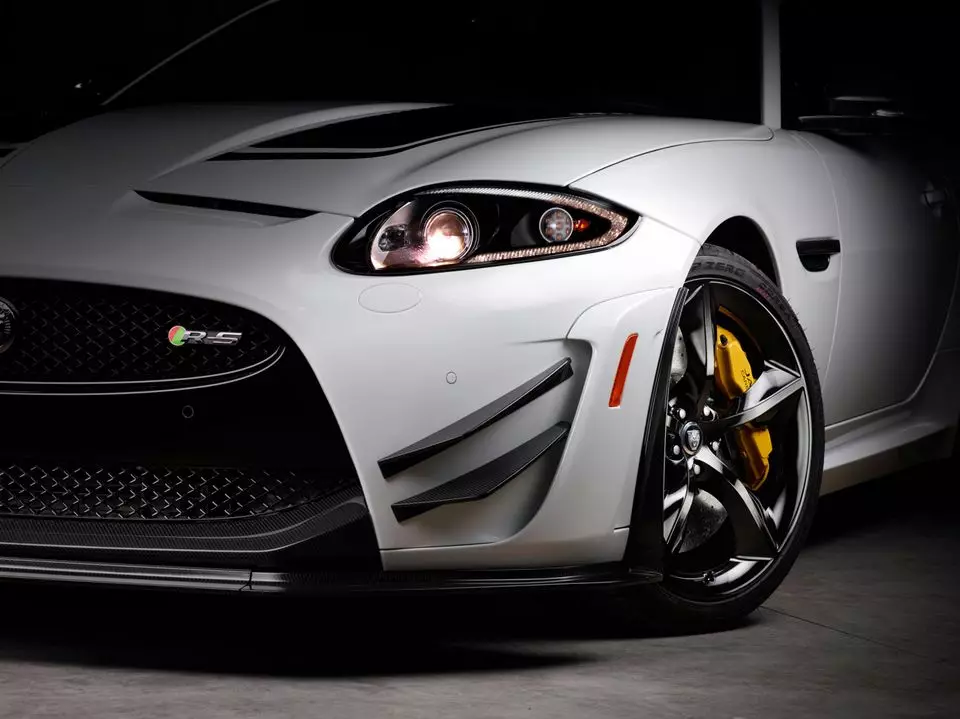 Jaguar XKR-S GT 2014 është legal në rrugë dhe gati për rrugë 13035_1