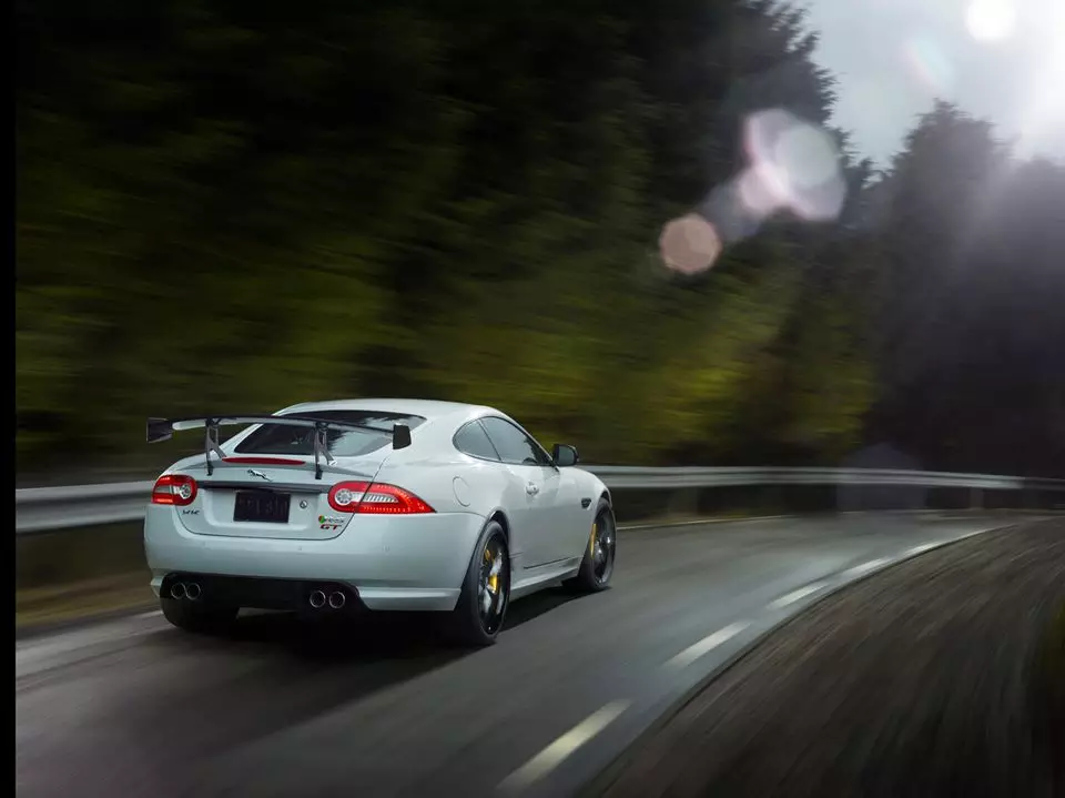 2014 Jaguar XKR-S GT የመንገድ-ህጋዊ እና ዝግጁ ነው። 13035_7