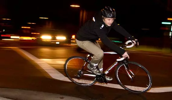 Jacheta Bike To Work este pentru o ținută elegantă de zi cu zi pentru navetiști 1319_3