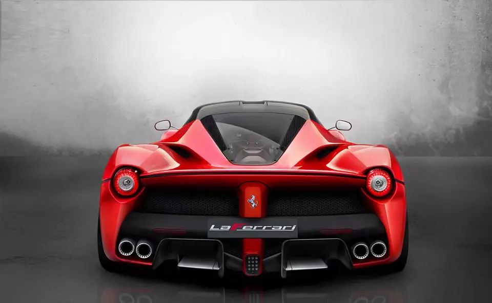 Ferrari LaFerrari: A valaha volt leggyorsabb Ferrari közúti autó 13396_7