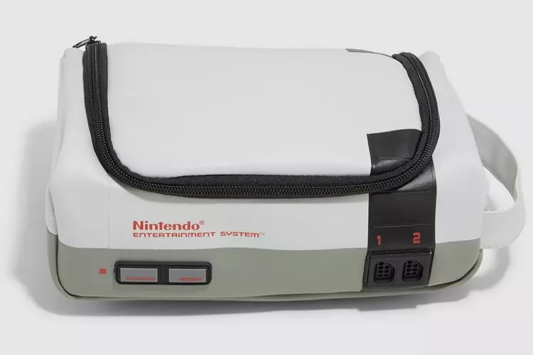 BoxLunch Nintendo Entertainment System Dopp Kit