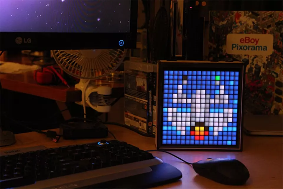 Cadre de jeu : égayez votre bureau avec Pixel Art Decor