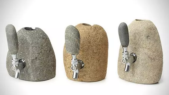 Stone Drink Dispenser ви позволява да изцеждате алкохол от камък 1615_1