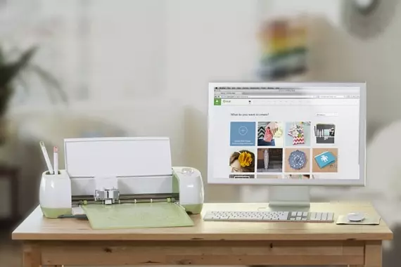 Cricut Explore هن جي روبوٽ ڪرافٽ جي مهارتن ۾ هٿ جي لکڻين کي شامل ڪري ٿو 1638_1