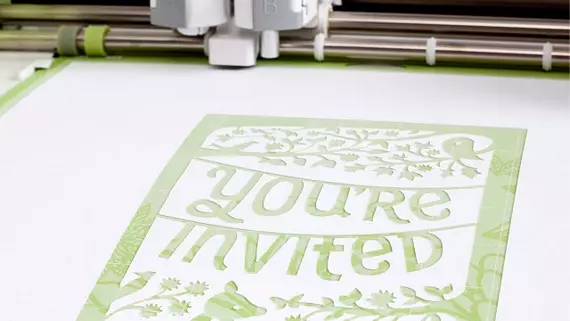 Cricut Explore هن جي روبوٽ ڪرافٽ جي مهارتن ۾ هٿ جي لکڻين کي شامل ڪري ٿو 1638_3