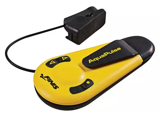 AquaPulse îți monitorizează ritmul cardiac sub apă și ți-o șoptește în ureche