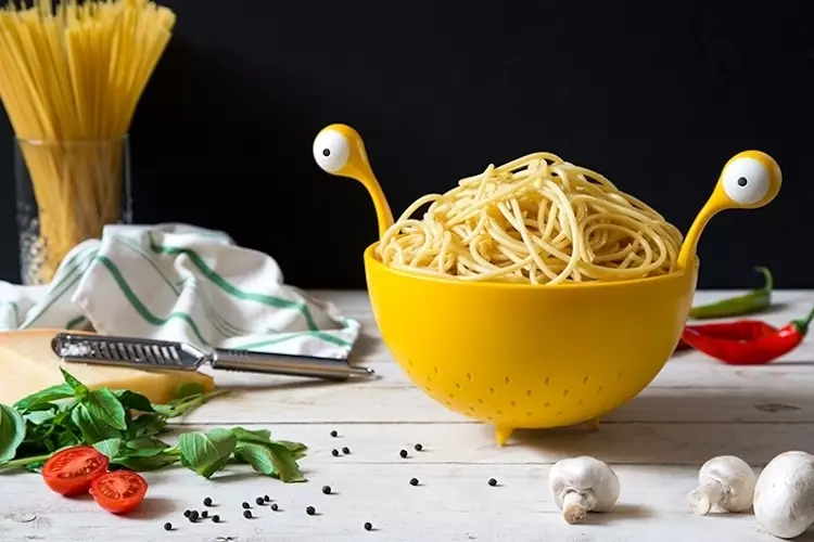 Ototo Flying Spagetti Monster Colander