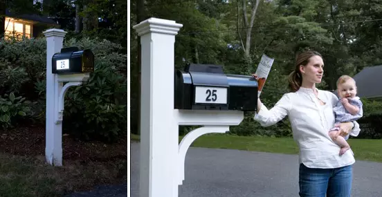 Guiding Light Postbox zure gutun-kutxa ibiltzen da, pizza mutilak urrutitik ikusten duela ziurtatzen du 19854_1