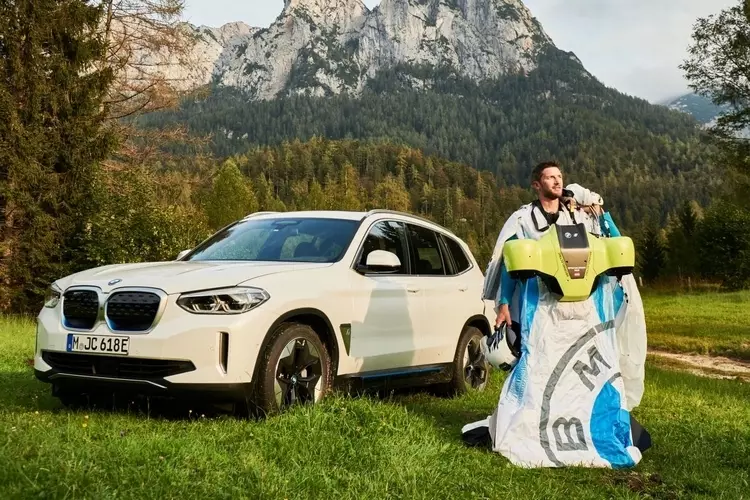 BMW Designworks x Peter Salzmann Electrified Wingsuit 23055_3