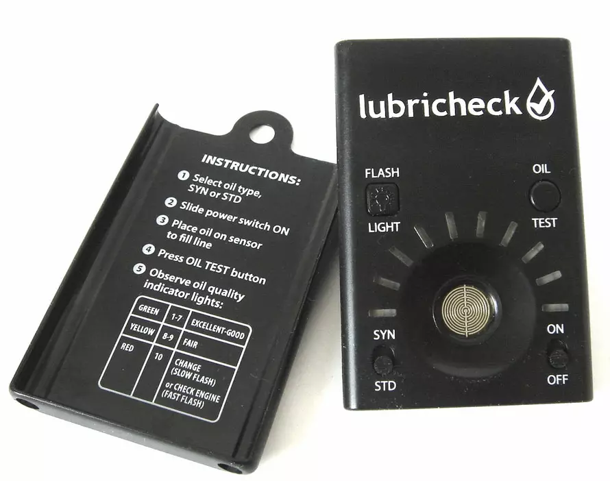 Lubricheck heq supozimet nga mirëmbajtja e vajit të motorit 24251_1