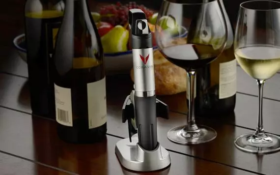 Coravin 1000 sistem vam omogućava da pijete vino bez otvaranja boce 2425_1