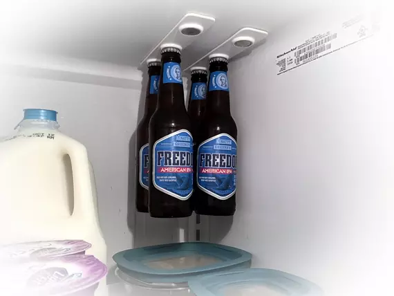 Binibigyang-daan ka ng bottleLoft na Gumamit ng Extra Headroom Sa Refrigerator 2540_1