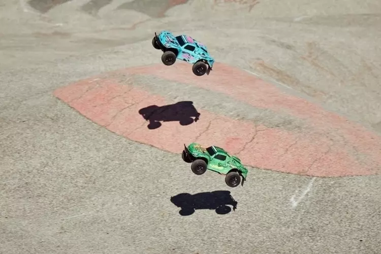 xDroid Connected RC Cars 2652_3