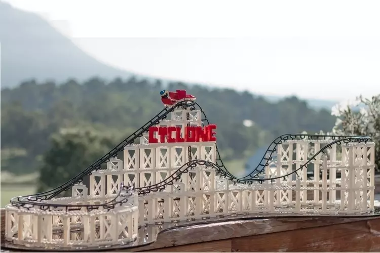 Seti ya Mfano ya Roller Coaster yenye Kizuizi cha Cyclone 2738_1