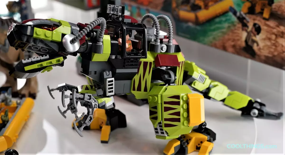 T-Rex Vs Dino-Mech Battle LEGO Set 75938 2905_1