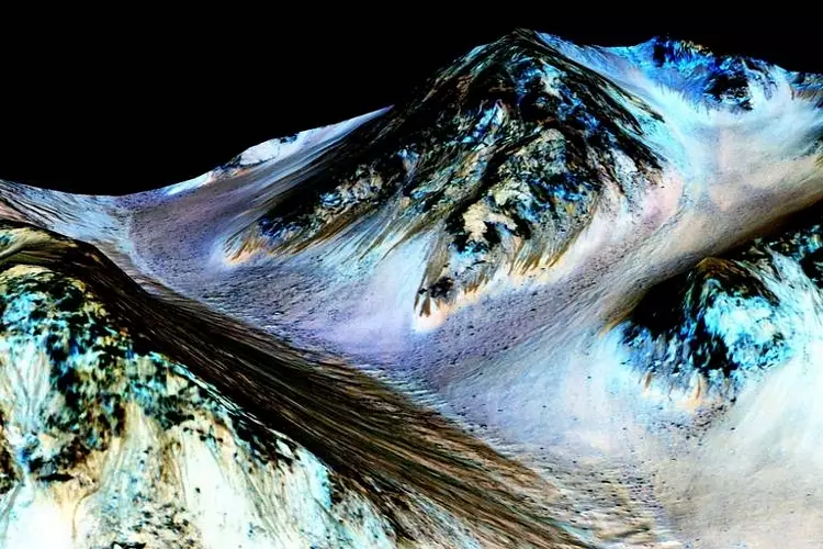 Kinumpirma ng NASA ang Liquid Water sa Mars 2950_1