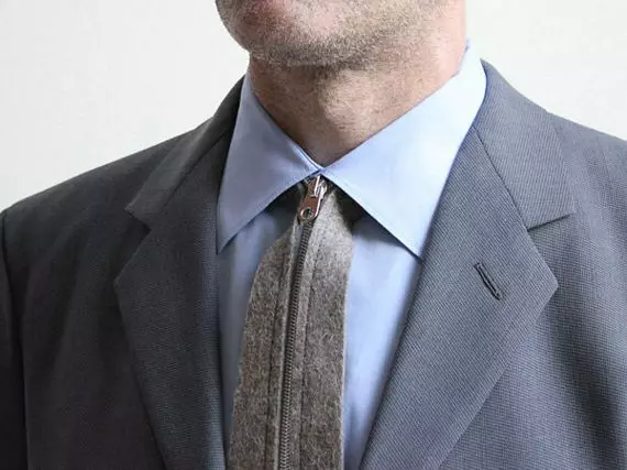 Cravată cu fermoar: Este aceasta cea mai convenabilă cravată vreodată?
