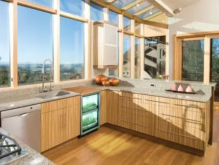 Shtëpia Urban Cultivator është një sistem mini-hidroponik për kuzhinën tuaj 3456_2