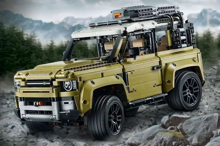 LEGO Teknîkî Land Rover Defender