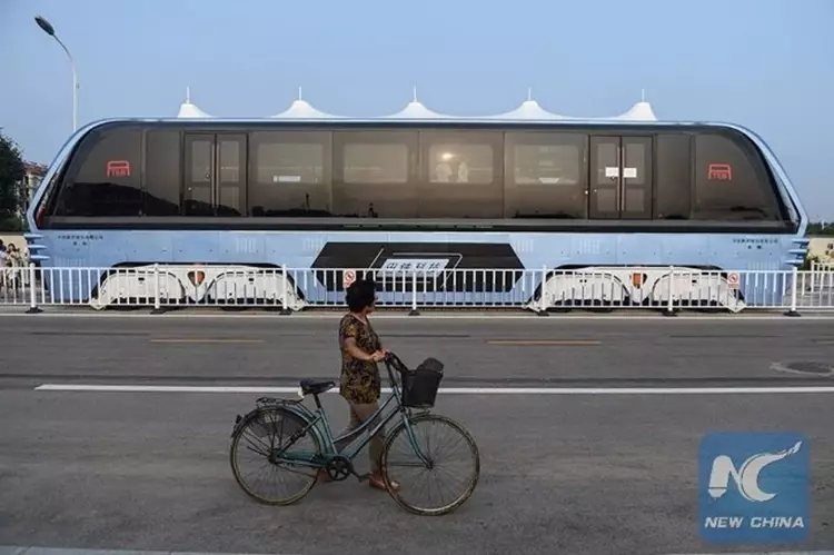 Kinas Transit Elevated Bus 372_2