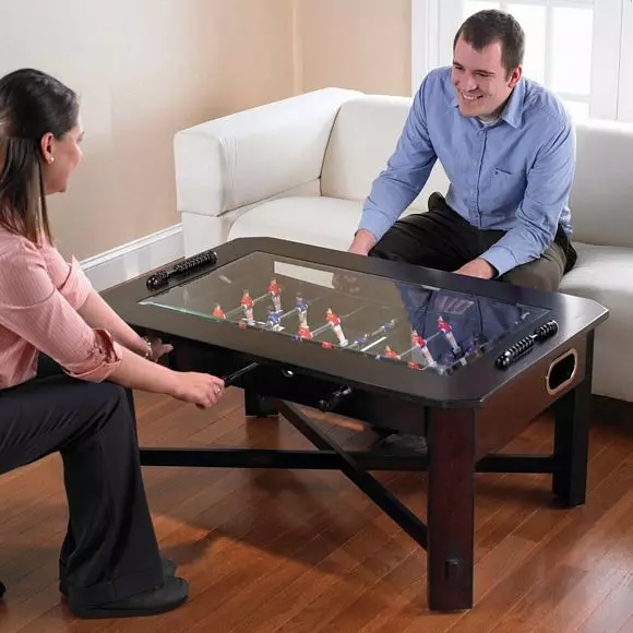 Foosball Coffee Table: Itakda ang Iyong Inumin, Itaas ang Iyong Mga Paa, Maglaro ng Mabilisang Laro 3804_1