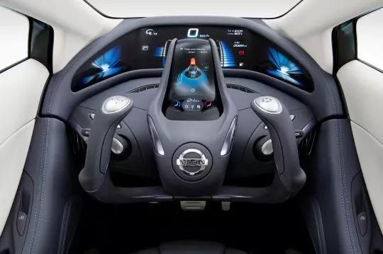 Nissan Land Glider Concept Навалува при свиоци, спортска футуристичка кабина 3834_2