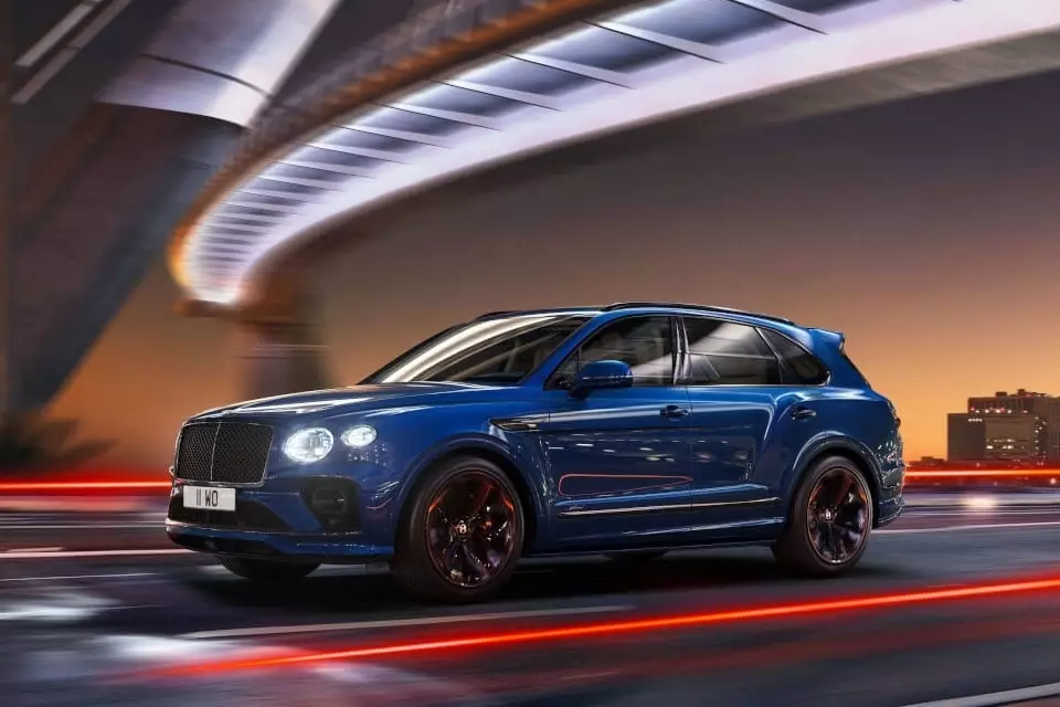 2021 Bentley Bentayga වේගය 3888_4