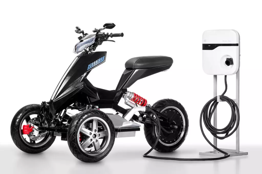 Sway è uno scooter trike basculante completamente elettrico 3923_1