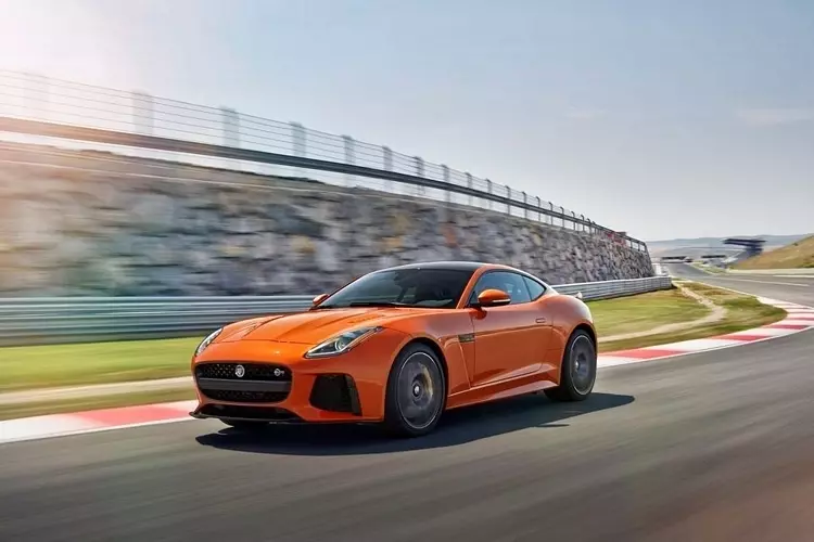 Jaguar F-Type SVR 3964_6