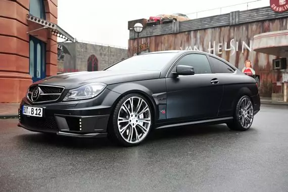 Brabus Bullit Stealth Coupe 800은 조용한 외관과 강력한 파워를 제공합니다. 4046_1