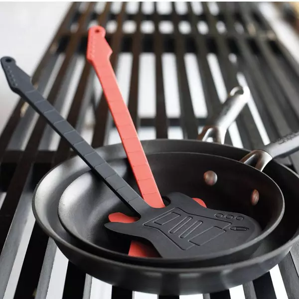 Flipper, The Spatula For Burger-Flipping Rockstars 4067_1