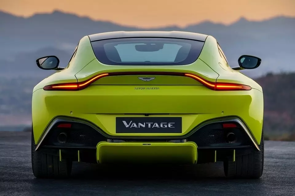 2018 Aston Martin Vantage 4130_3