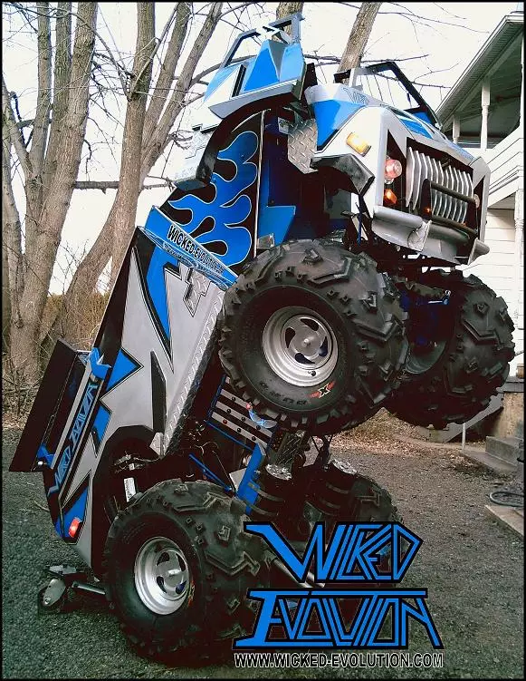 Wicked Evolution Jr RC Van می تواند صاف بایستد، آتش نفس بکشد 4156_1