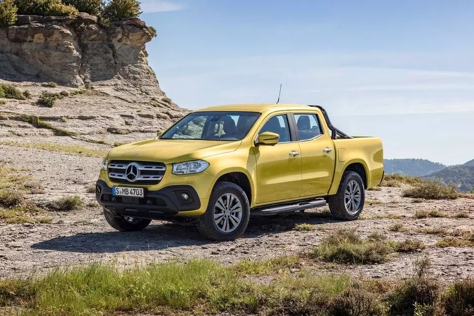 Mercedes-Benz X-Class Pickup Truck 5830_1