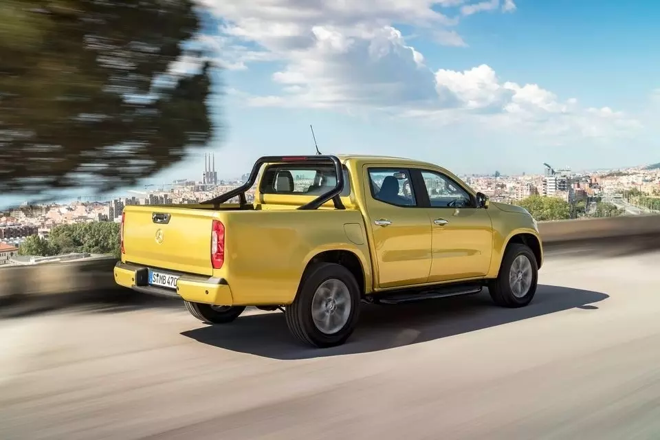 Mercedes-Benz X-Class iloli Pickup 5830_2