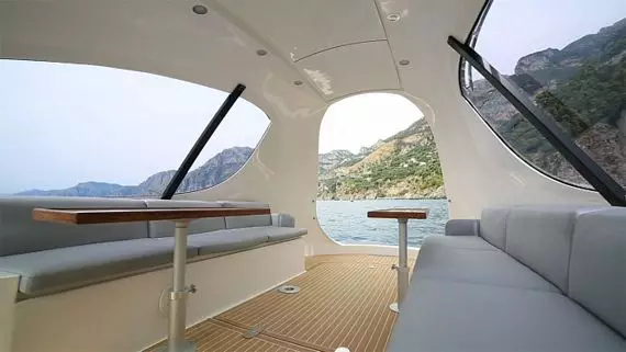 Jet Capsule Yacht Tender prináša kompaktnú veľkosť, vzhľad vesmírnej lode 5947_5