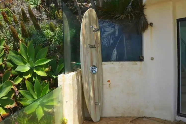 Strand Surfboard Shower 595_1