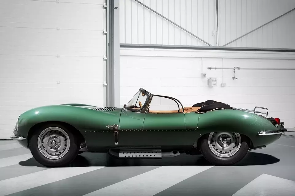 Jaguar XKSS 6306_1