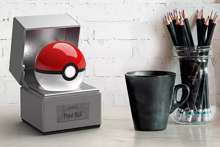 Perusahaan Tongkat Poke Ball Elektronik Die-Cast Replika 6549_2