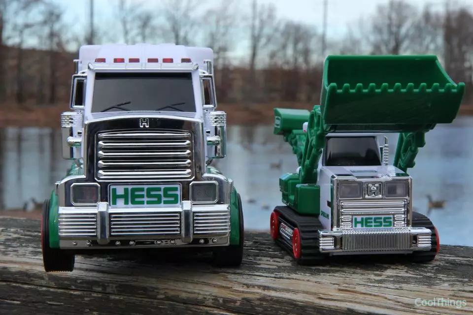 2013 Hess Truck & Tractor Pictures 7035_10