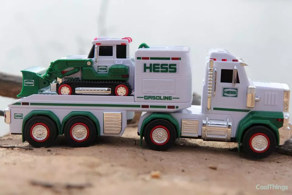 2013 Hess Truck & Tractor Bilder 7035_2