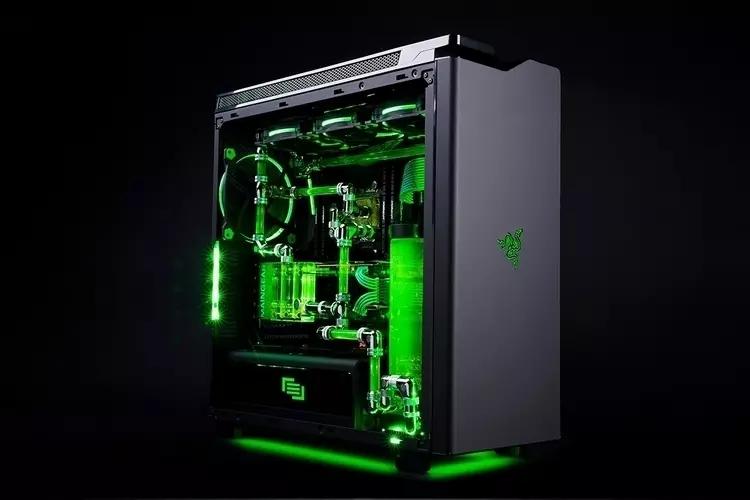 Maingear R1 Razer பதிப்பு 722_1