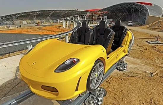 Abu Dabi Tema Parkında Ferrari Roller Coaster 7353_1