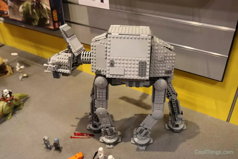 LEGO Star Wars AT-AT 75054 billeder og detaljer 7956_1