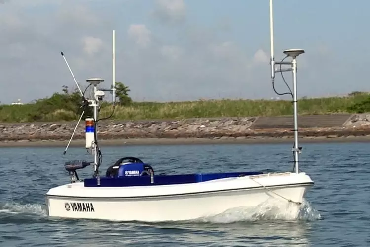 Yamaha Breeze10 autonom båt